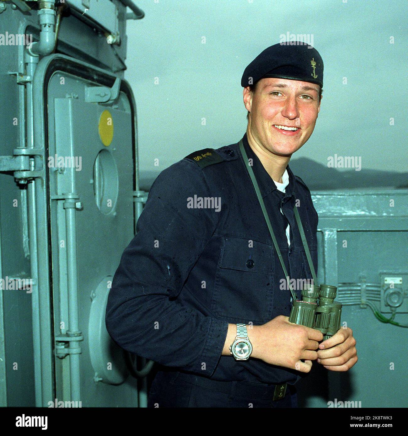 Bergen 19920918: The Crown Prince at the Navy Command School. Crown ...