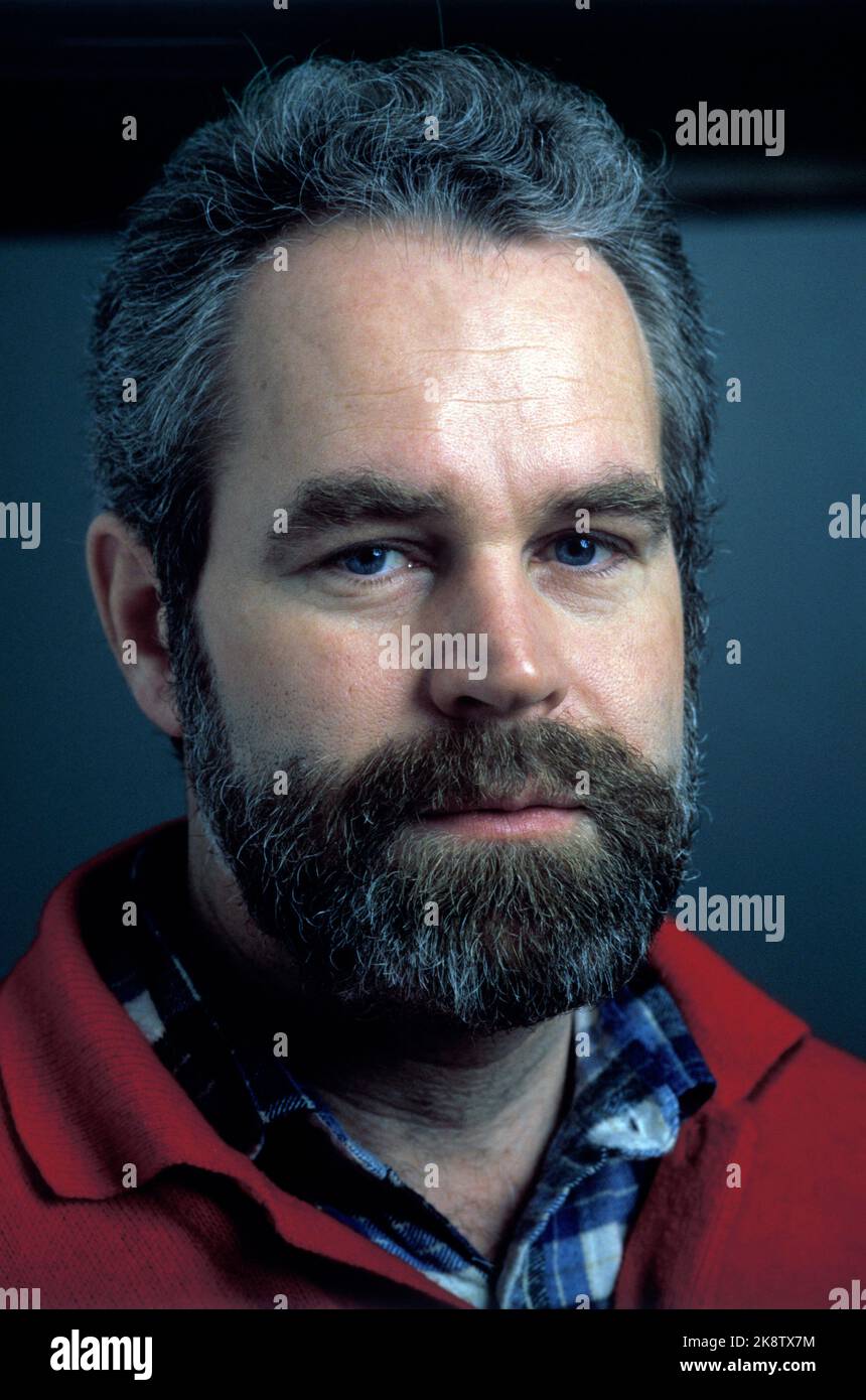 Oslo 19880205. Sverre Røed-Larsen, section manager of SFT. Portrait ...
