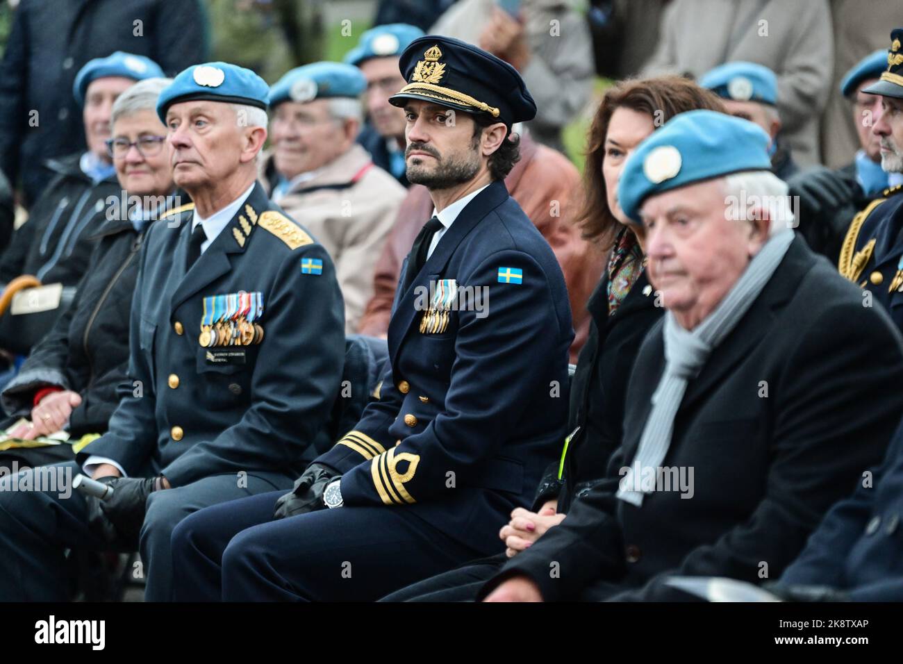 Prince Carl Philip of Sweden with former Swedish commander-in-chief ...