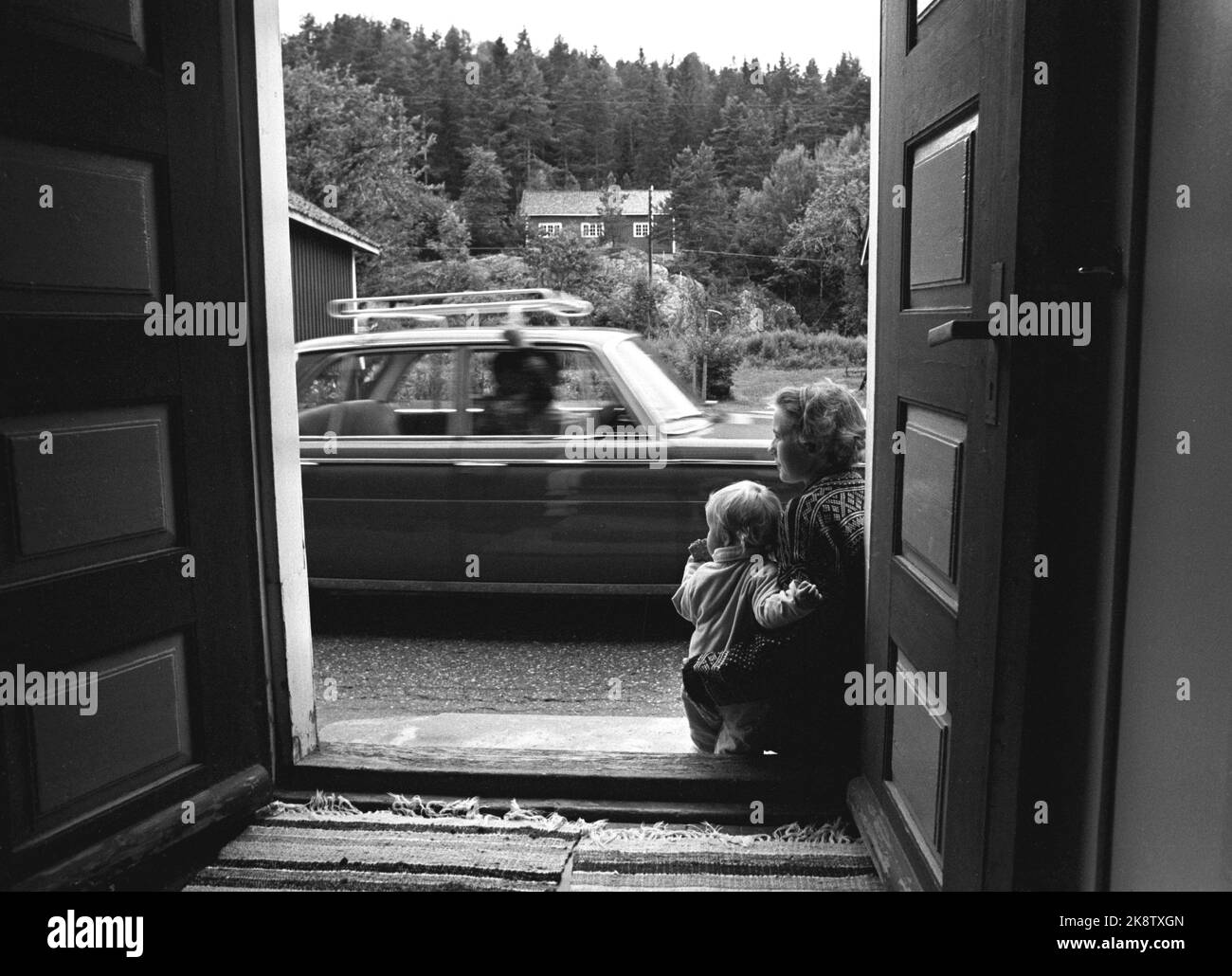 E-18, August 9, 1969. Current no. 32. "The holiday road in front of ...