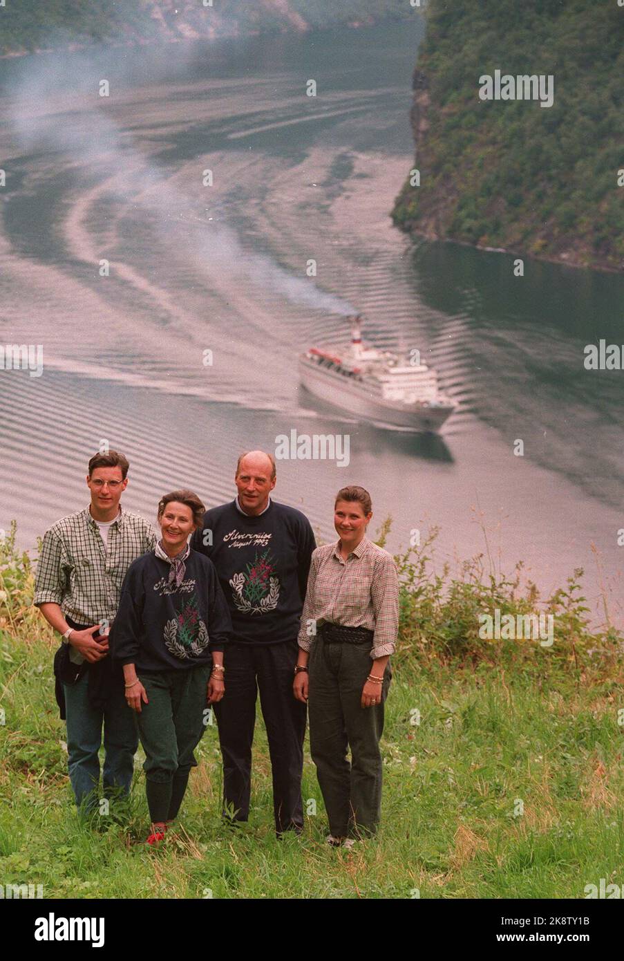Skageflå 19930901: The Norwegian royal couple - Queen Sonja and King ...