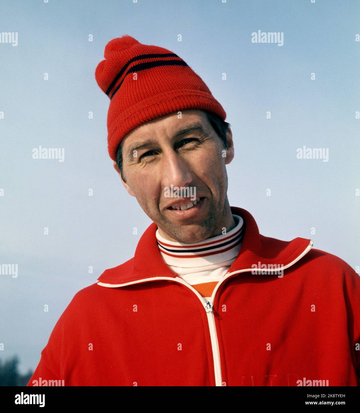 Erik thorberg ntb ntb hats alone portrait hi-res stock photography and ...