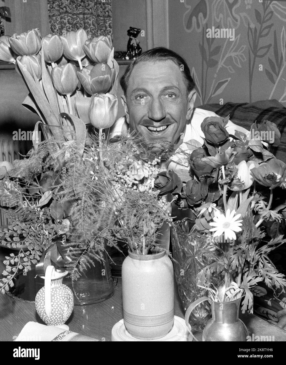 Oslo 19600220. Actor Leif adjusts 50 years old. The jubilant thanks for ...