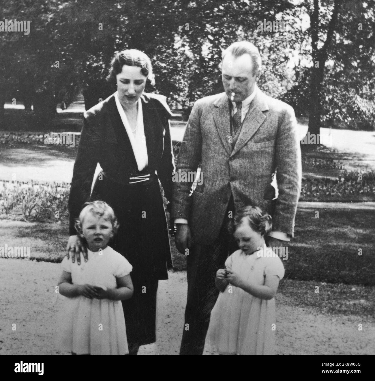 Skaugum 1934 Crown Princess Märtha and Crown Prince Olav with their ...