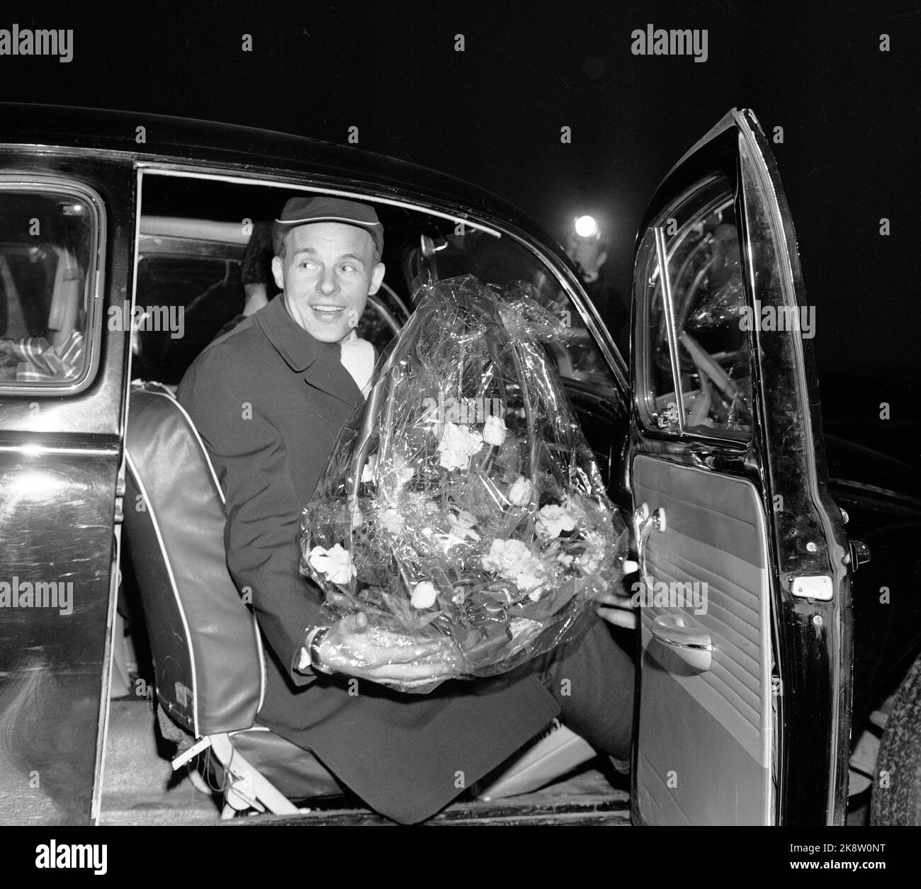 Oslo 19640224 World Champion on skating 1964 is called Knut Johannesen ...