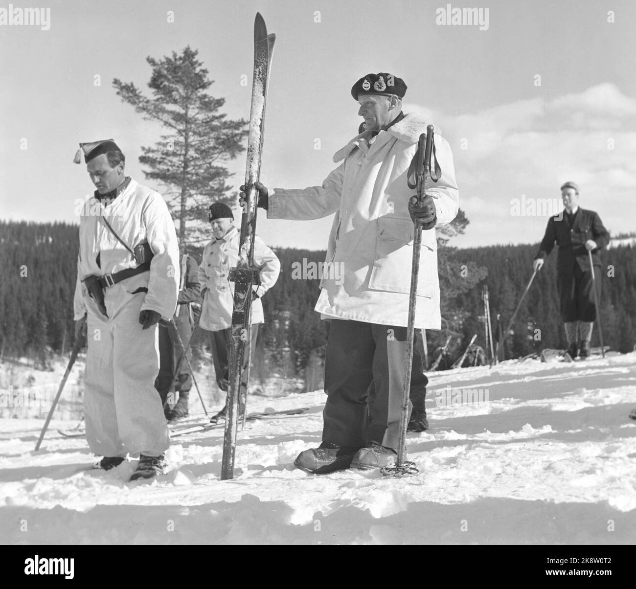 Ringerike 19500314 general bernard law montgomery hi-res stock ...