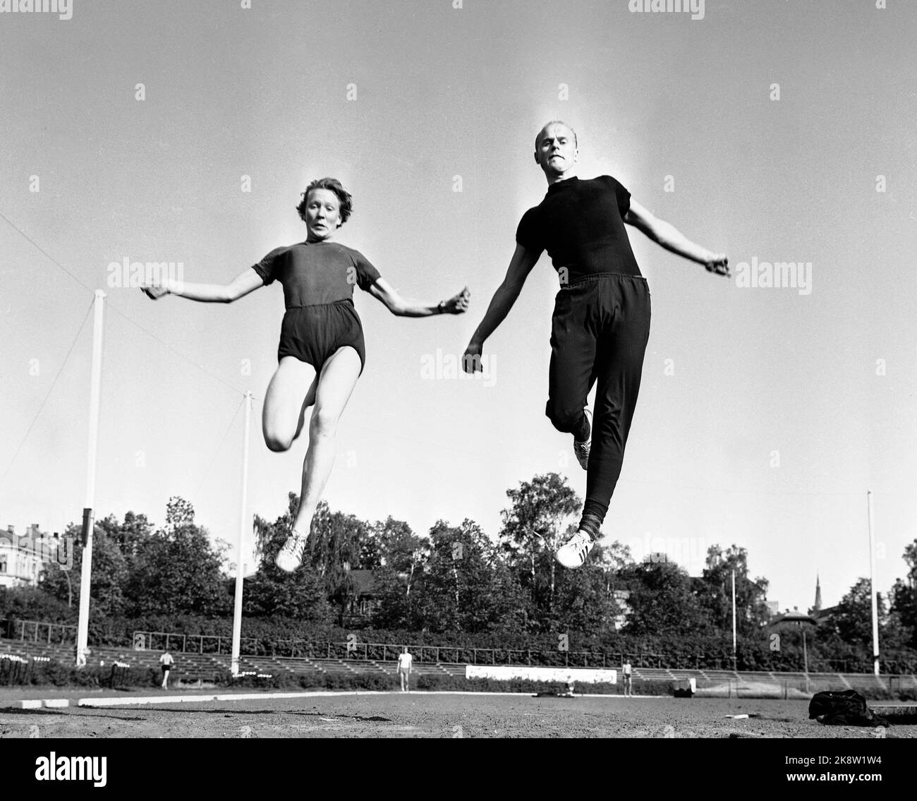 Oslo 19640719 Athletics. Langehopper Berit Tøien, (later Berit ...