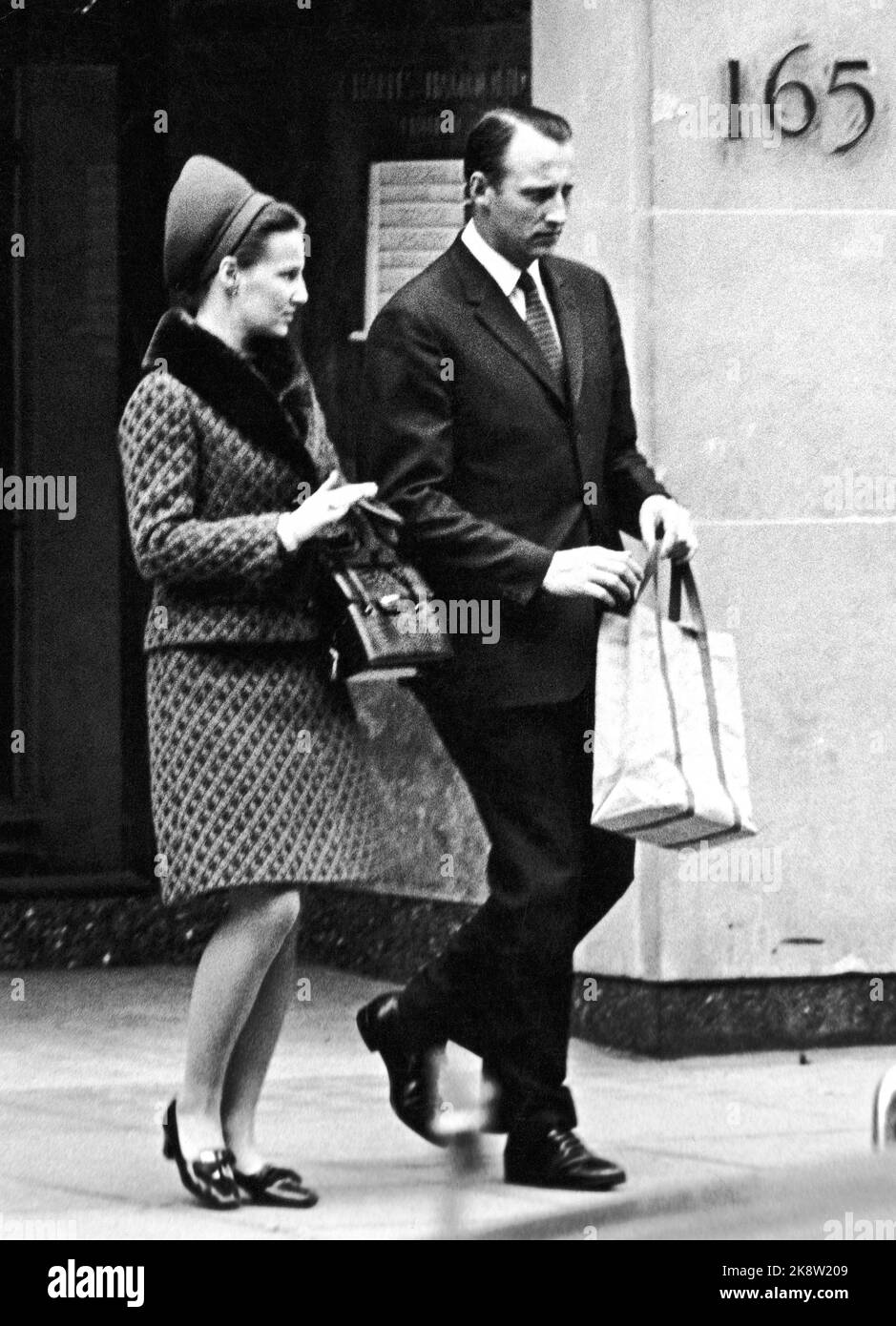 london-1968-the-crown-prince-couple-visits-london-here-crown-prince