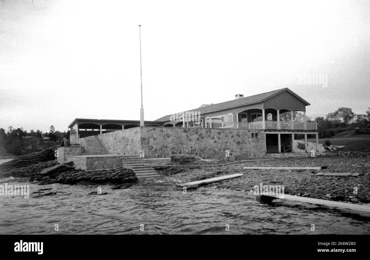 Huk on bygdoy 19450515 from vidkun quislings property around hi-res ...