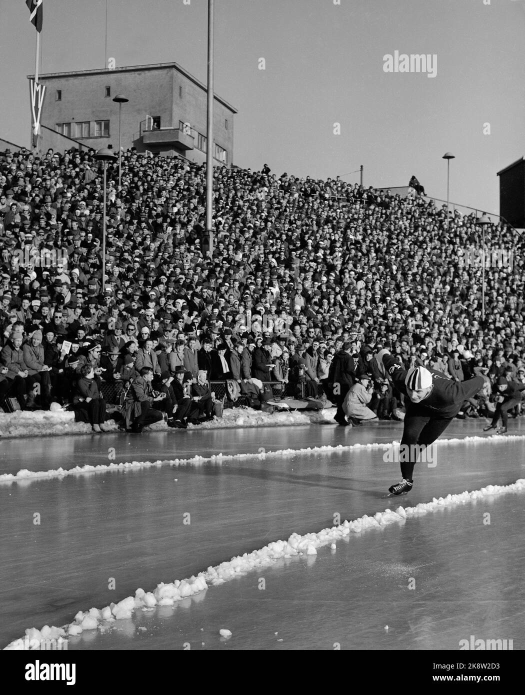 Oslo 19590215 World Cup on skates at Bislett. 1500 meters. Nils Aaness ...