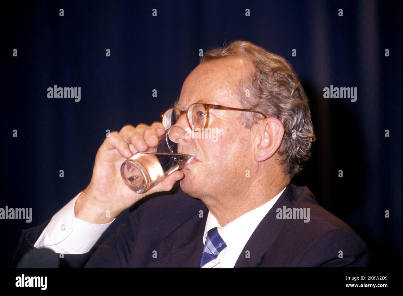 Ingar storfjell ntb press conferences alone profile water drinking hi ...