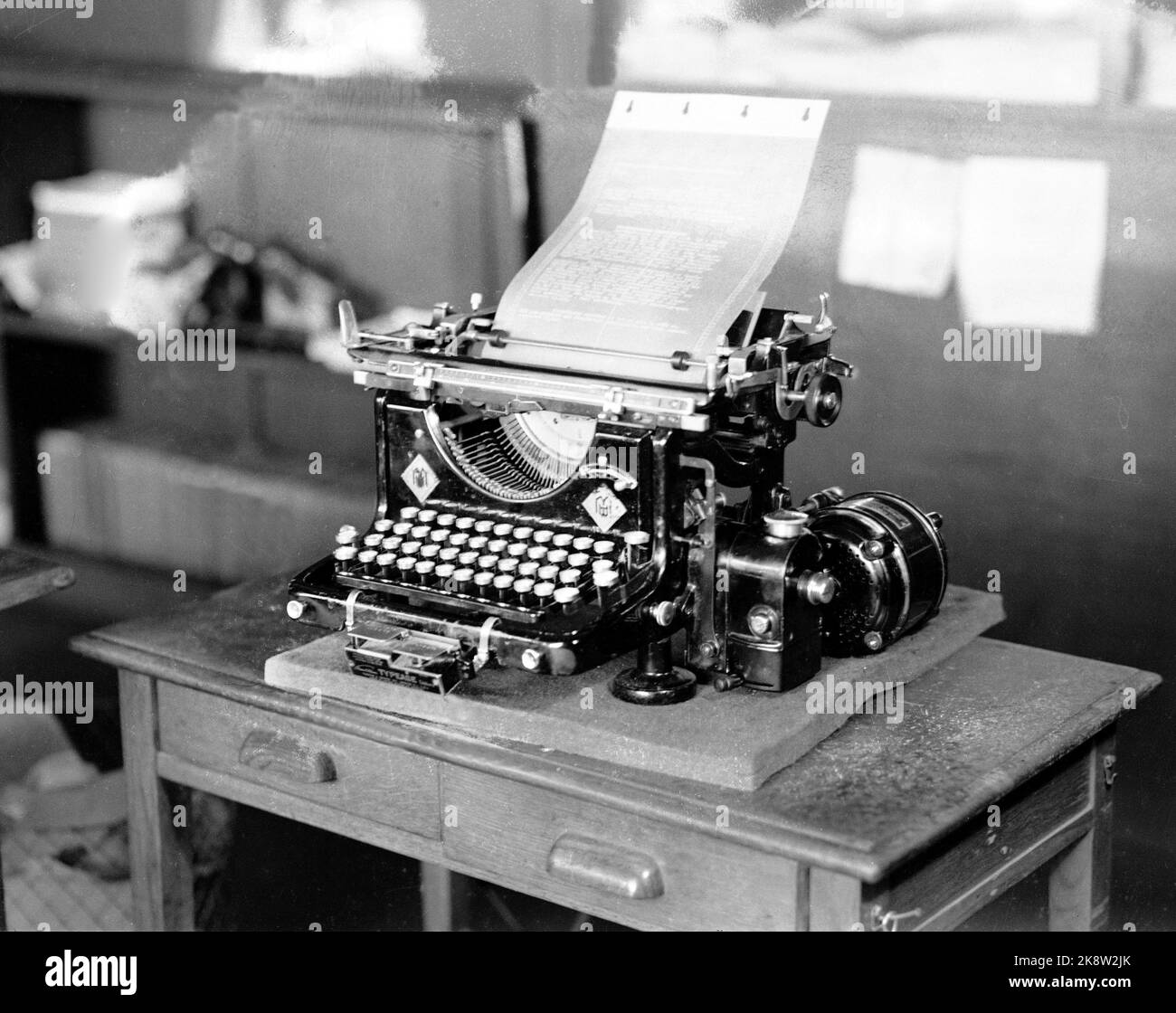Oslo ca 1935 modern typewriter photographed in ntb photo hi-res stock ...