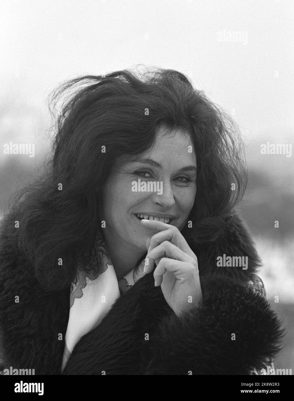 Sverre a borretzen current ntb hands alone portrait hi-res stock photography and images - Alamy