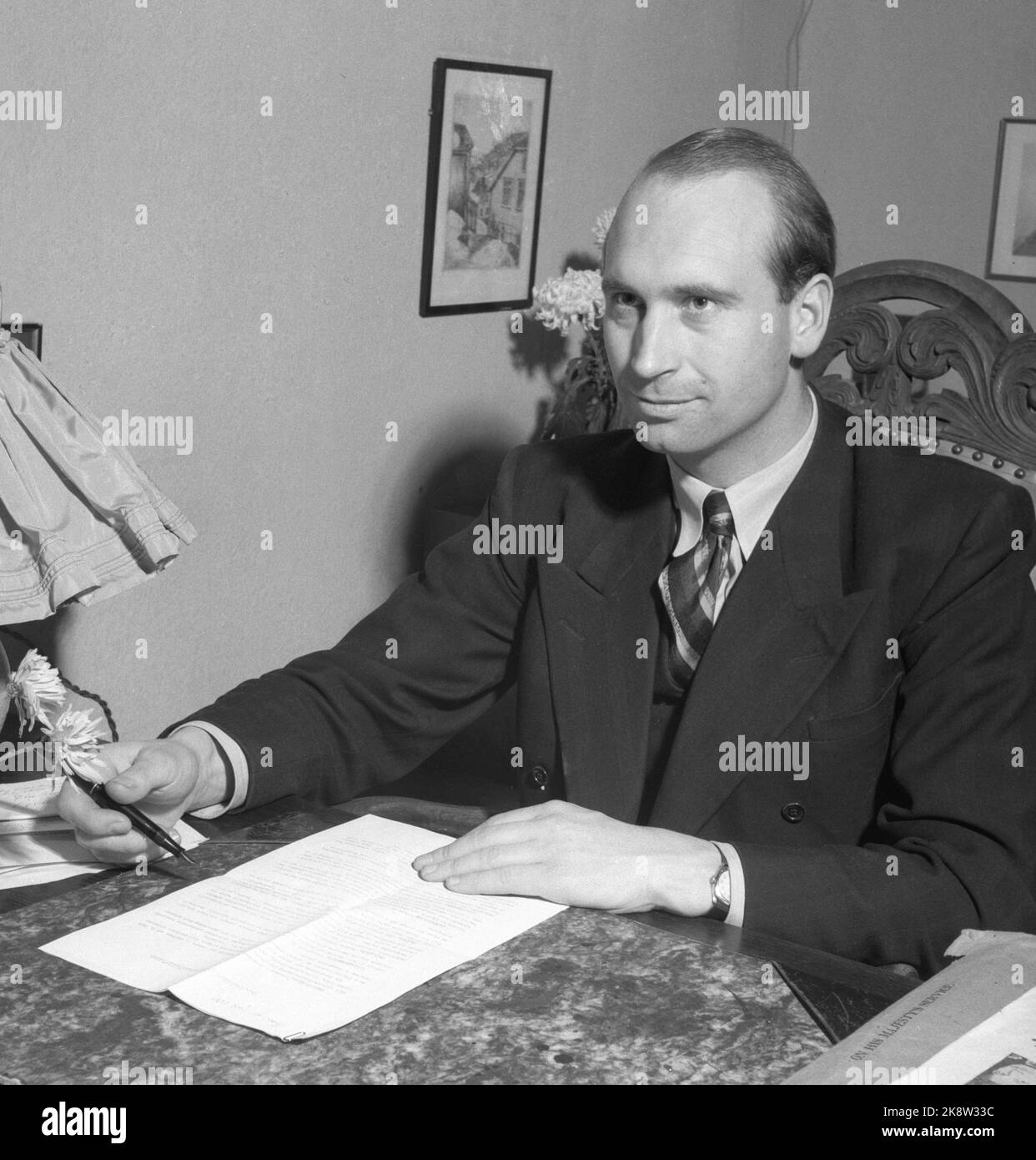 19451117 Black and White Stock Photos & Images - Alamy