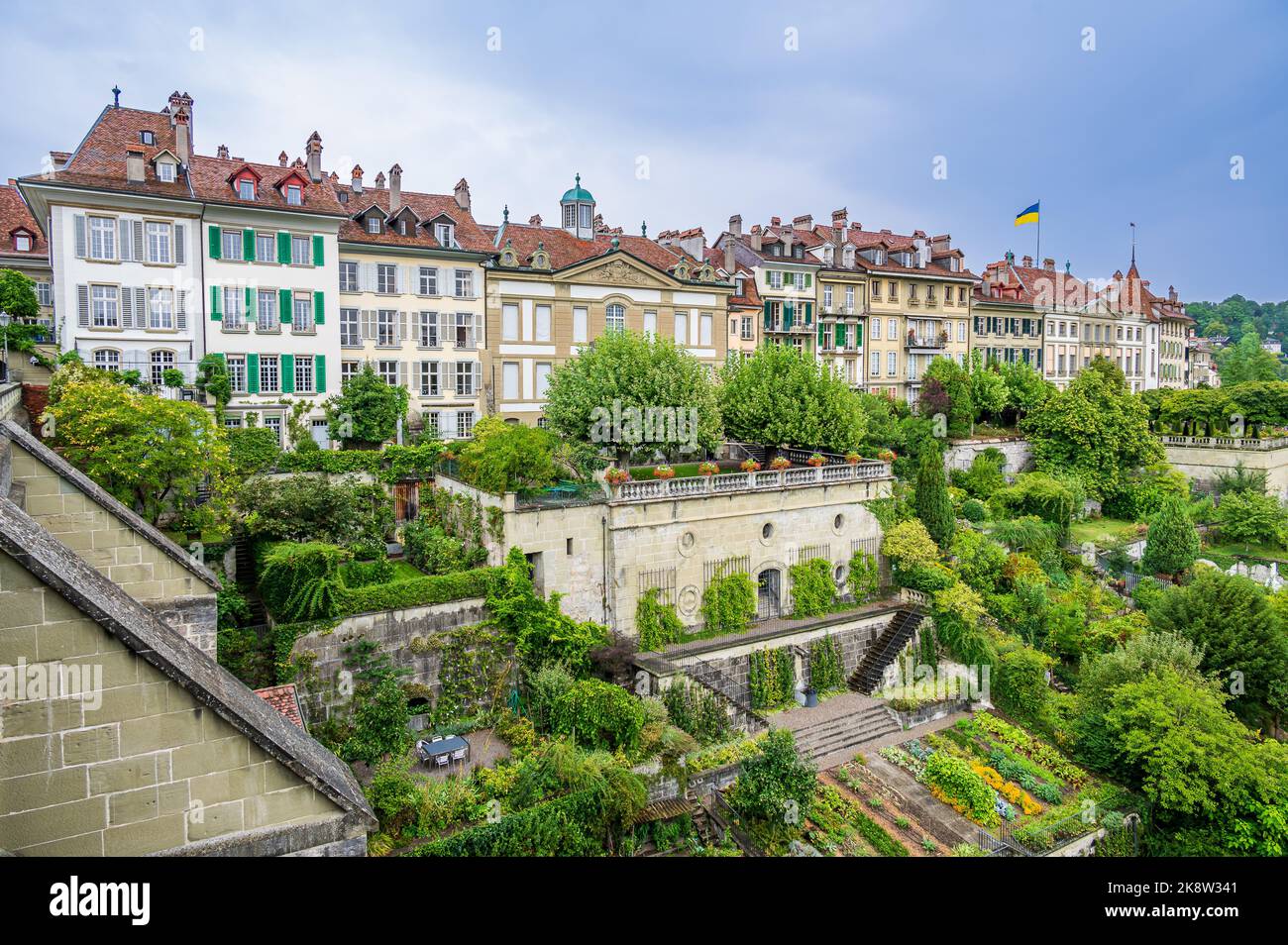 View over the old town of Bern and river Aar, capital of Switzerland ...