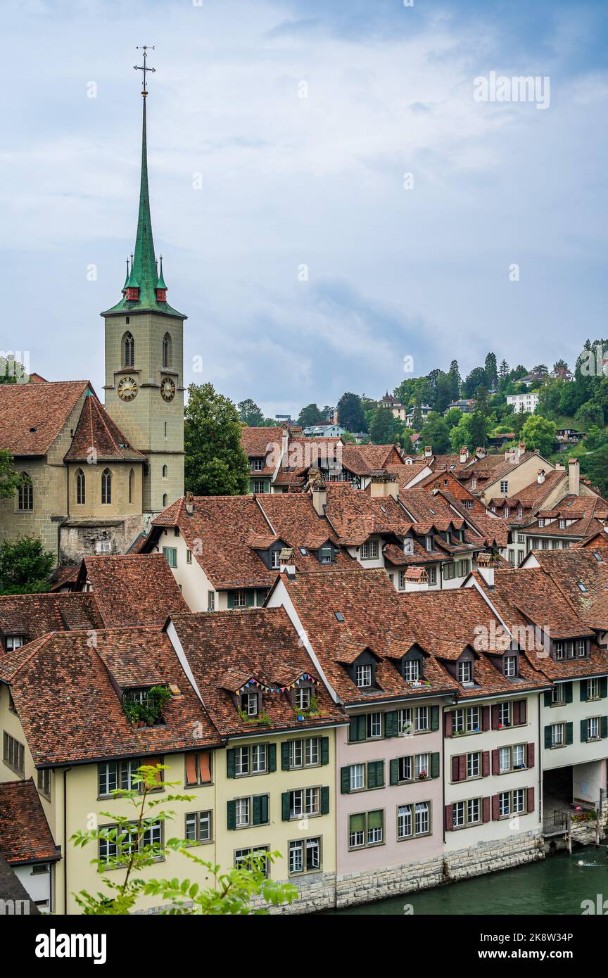View over the old town of Bern and river Aar, capital of Switzerland ...