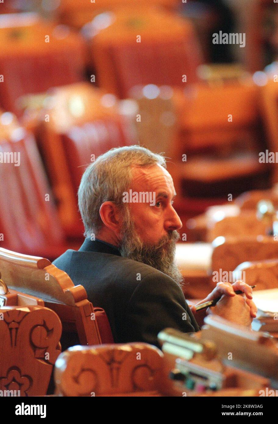Oslo 199705603: Planning Minister Bendik Rugaas in the Storting Hall ...