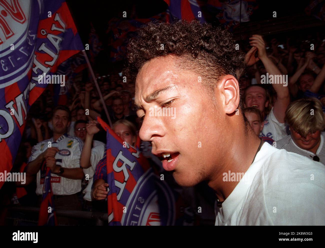 1997 footballer john carew photo hi-res stock photography and images ...