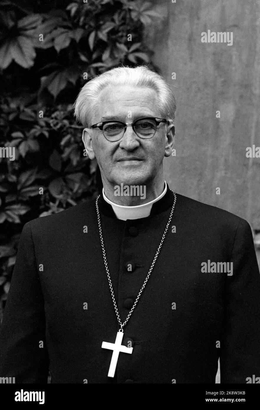 Oslo 19680730 bishop monrad norderval photo hi-res stock photography ...