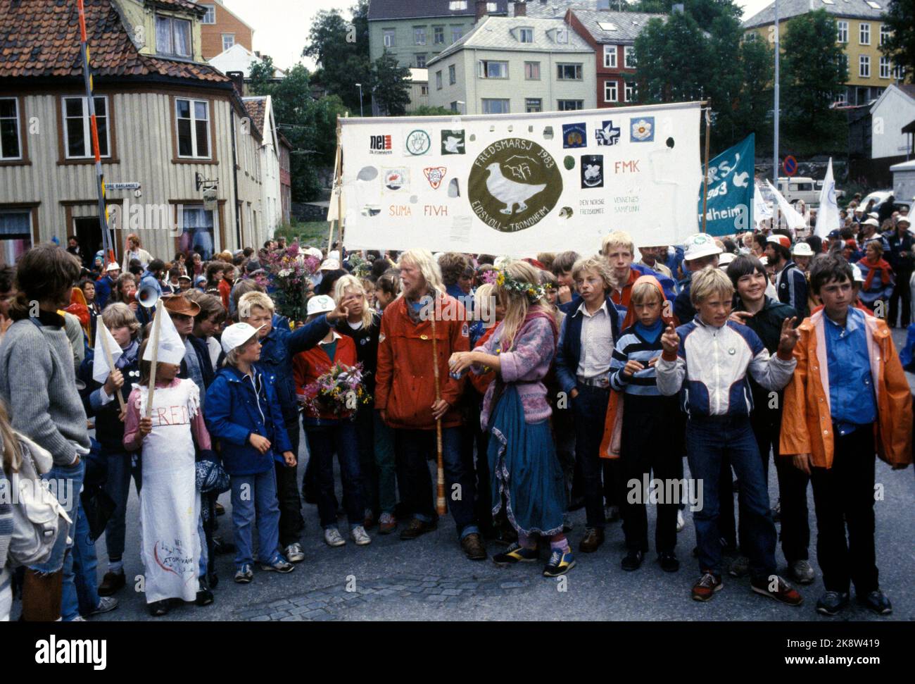 1983 the peace march arrives in trondheim photo hi-res stock ...