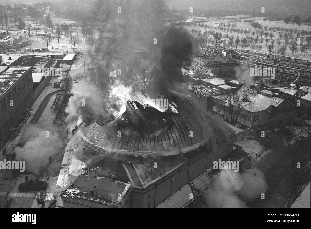 Oslo 19630215 Colosseum cinema is burning. The photographer's ...