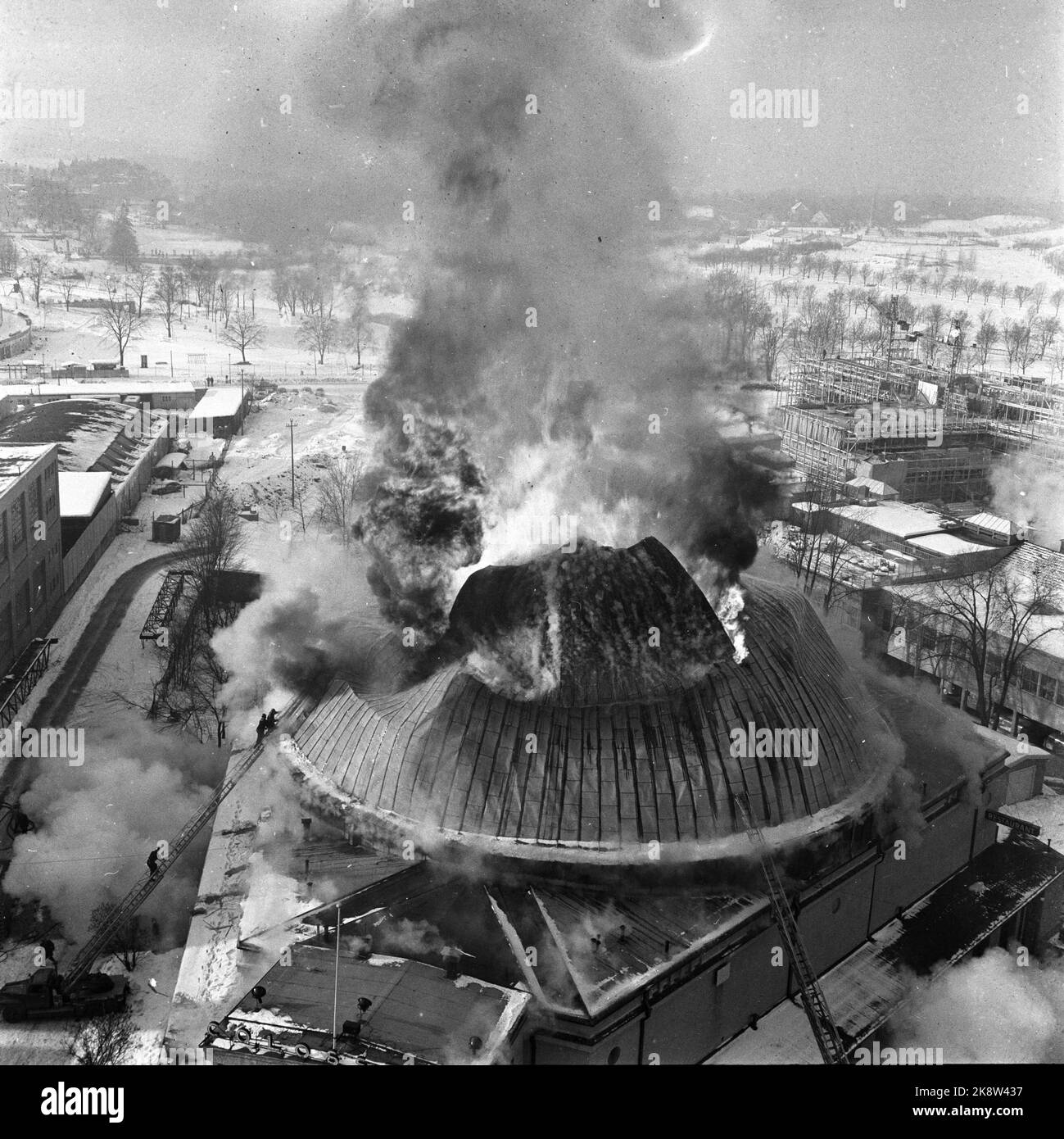 Oslo 19630215 Colosseum cinema is burning. The photographer's ...