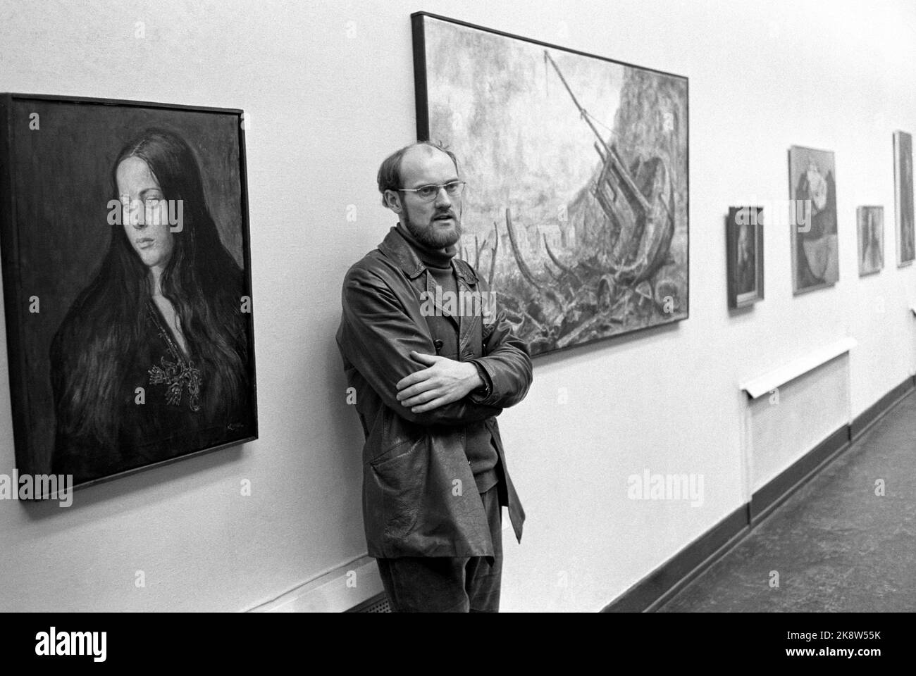 Oslo 19710211. Harstad artist Karl Erik Harr exhibits paintings at the ...