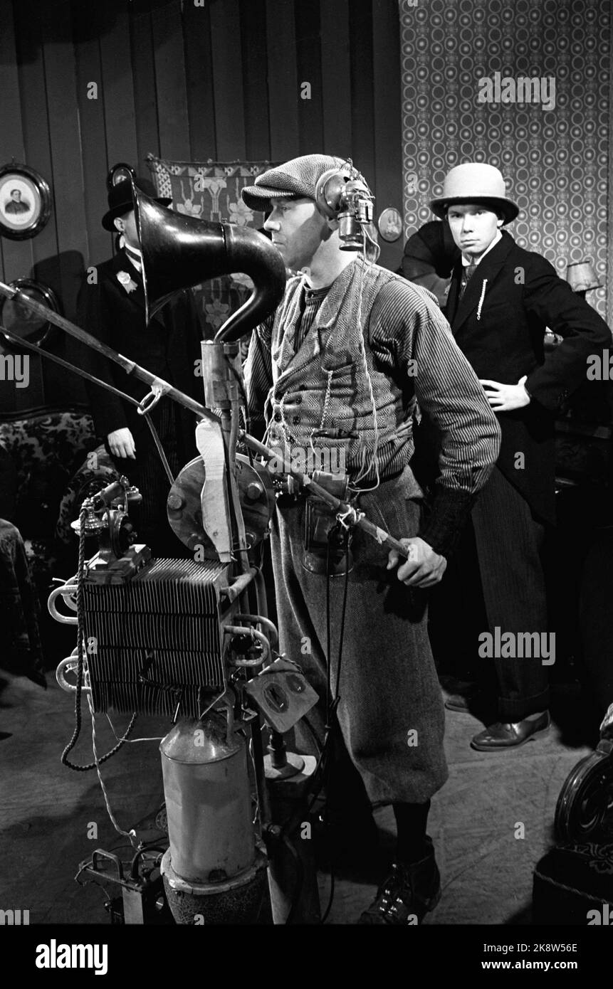 Oslo 196212 Flåklypa TV studio. Kjell Aukrust and co. During television ...