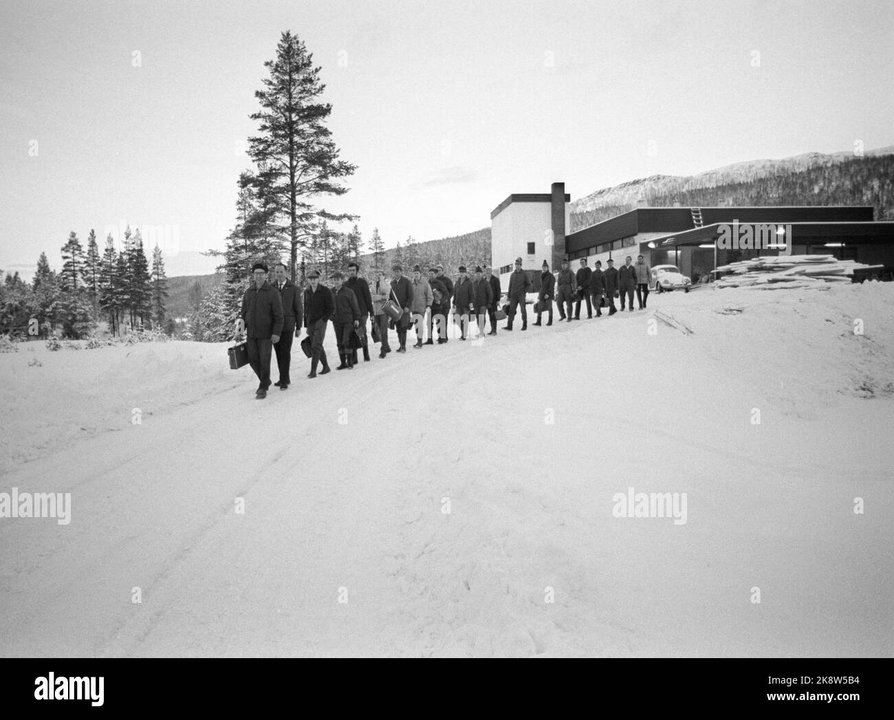 Engerdal February 20, 1971. Two skiers have created industry, it is ...