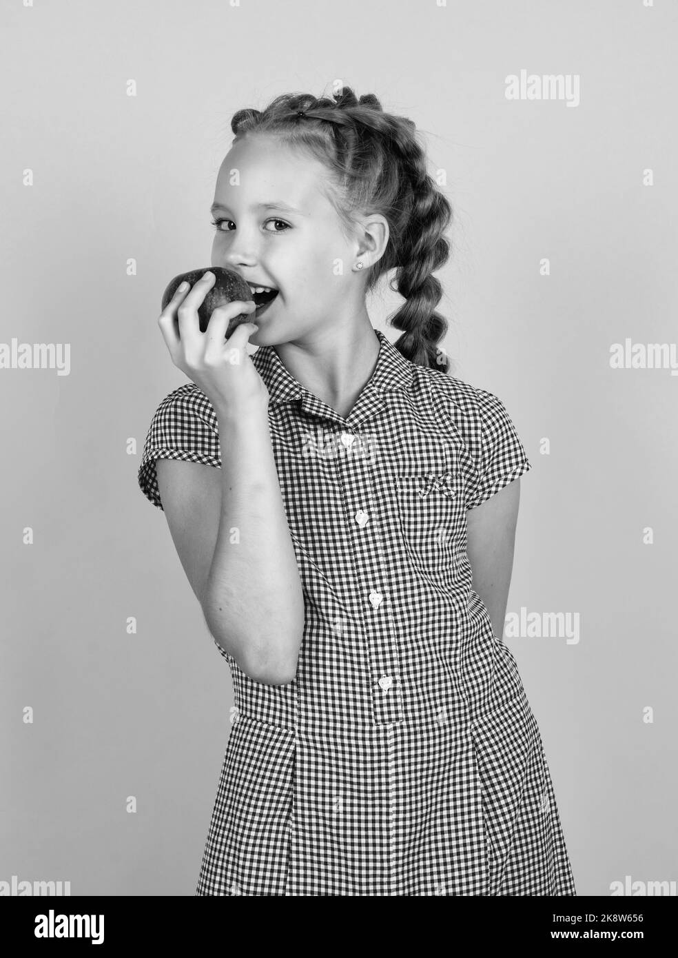 happy teen girl with red apple fruit, healthy teeth Stock Photo - Alamy