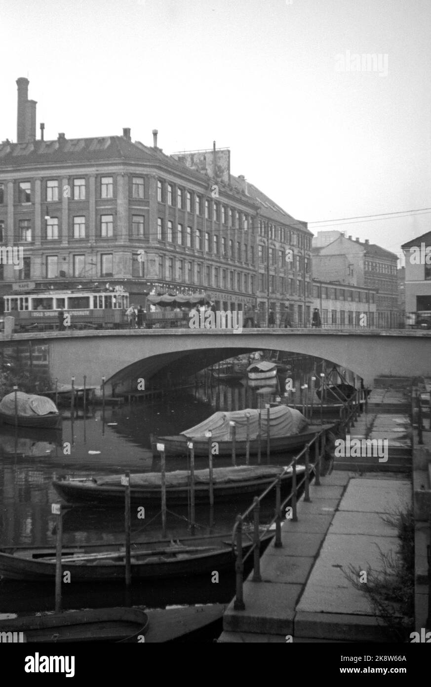 Oslo 19431028 Akerselva at Vaterlands bridge. Boats in the river. Trams ...