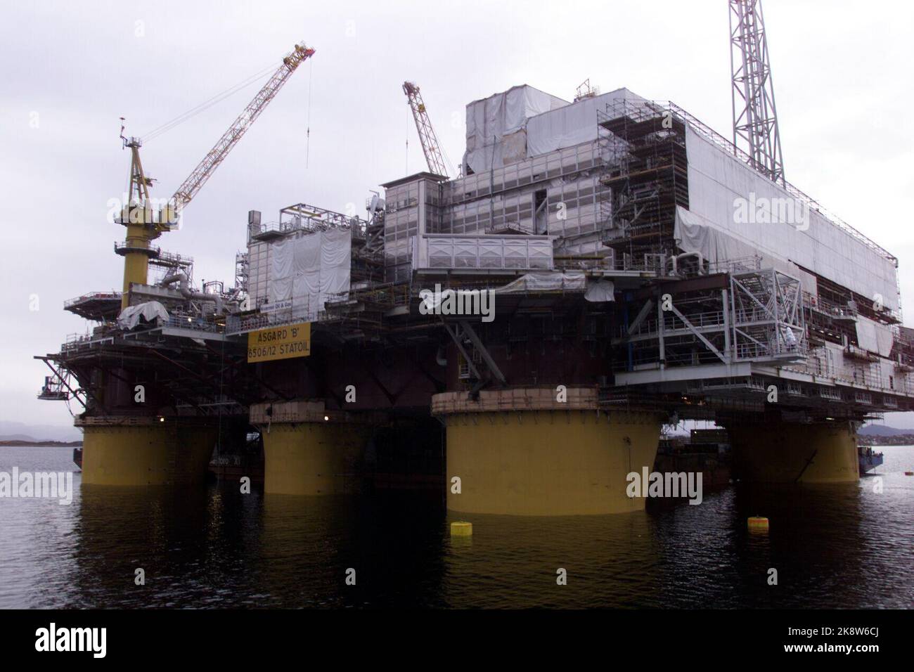 Stavanger 19991027: The development of Statoil's Åsgard B, the world's ...