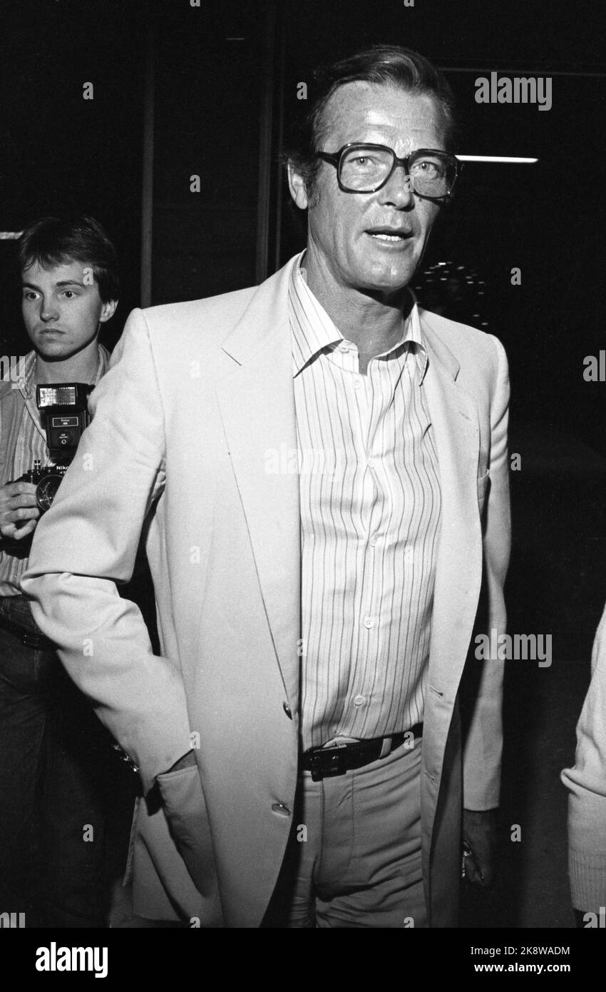 Roger Moore April 25, 1982. Credit: Ralph Dominguez/MediaPunch Stock ...