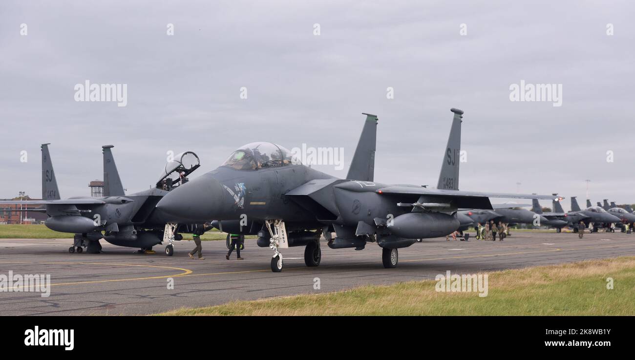 335th fighter generation squadron hi-res stock photography and images ...