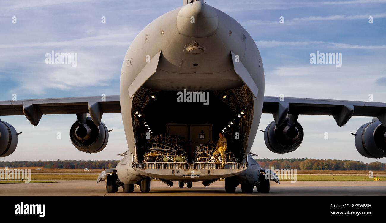 375th air mobility wing hi-res stock photography and images - Alamy