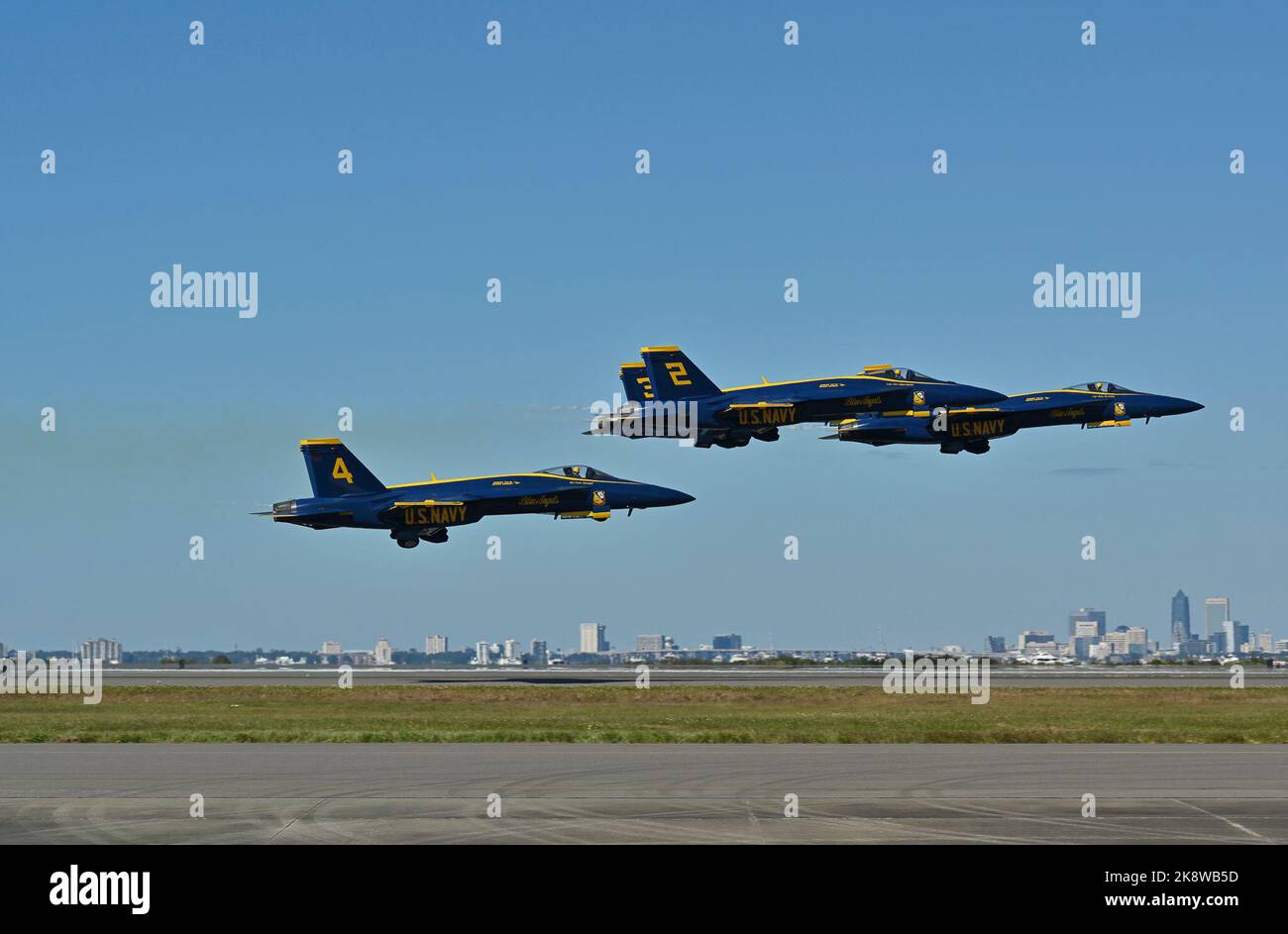 JACKSONVILLE, FL. (Oct. 22, 2022)The Blue Angels take-off to the skies ...