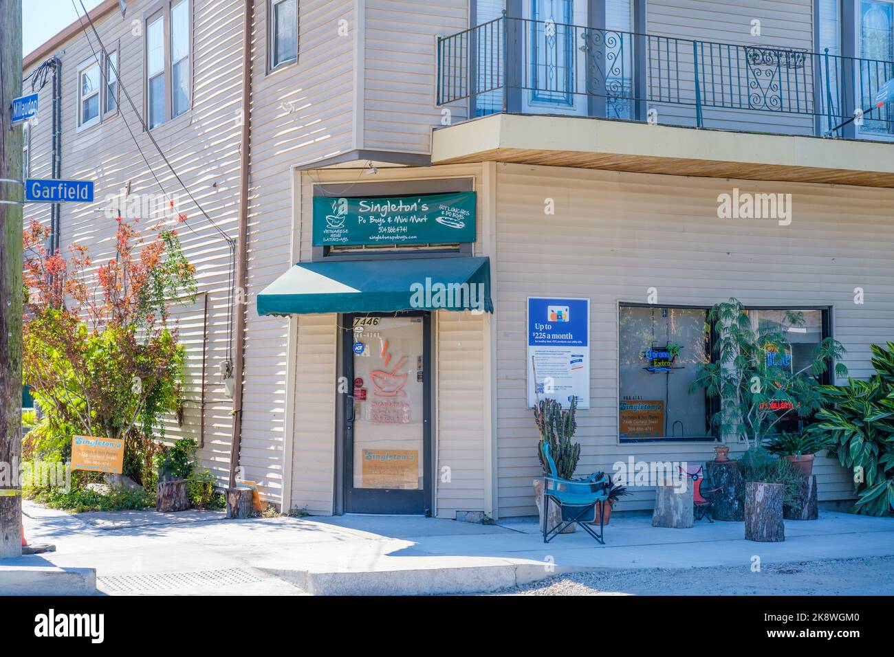 NEW ORLEANS, LA, USA - OCTOBER 23, 2022: Singleton's Po Boys and Mini ...
