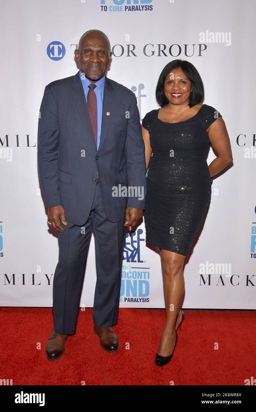 New York, USA. 24th Oct, 2022. NFL hall of fame member Harry Carson and ...