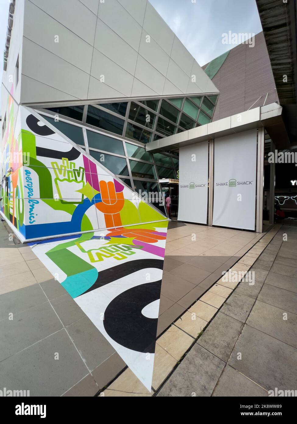 Neighbourhood mall hi-res stock photography and images - Alamy