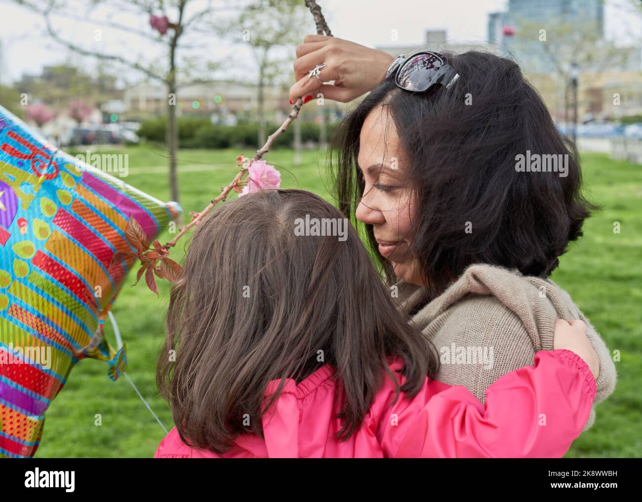 Female kids children flower hi-res stock photography and images - Alamy