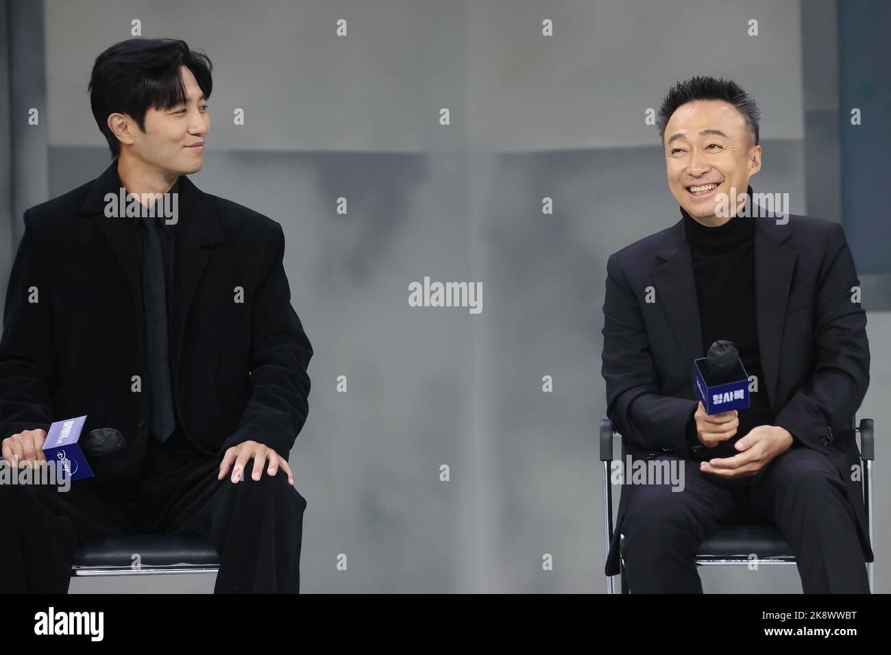 Tokyo, Japan, Oct. 25, 2022. 25th Oct, 2022. S. Korean actors Lee Sung-min and Jin Koo South ...