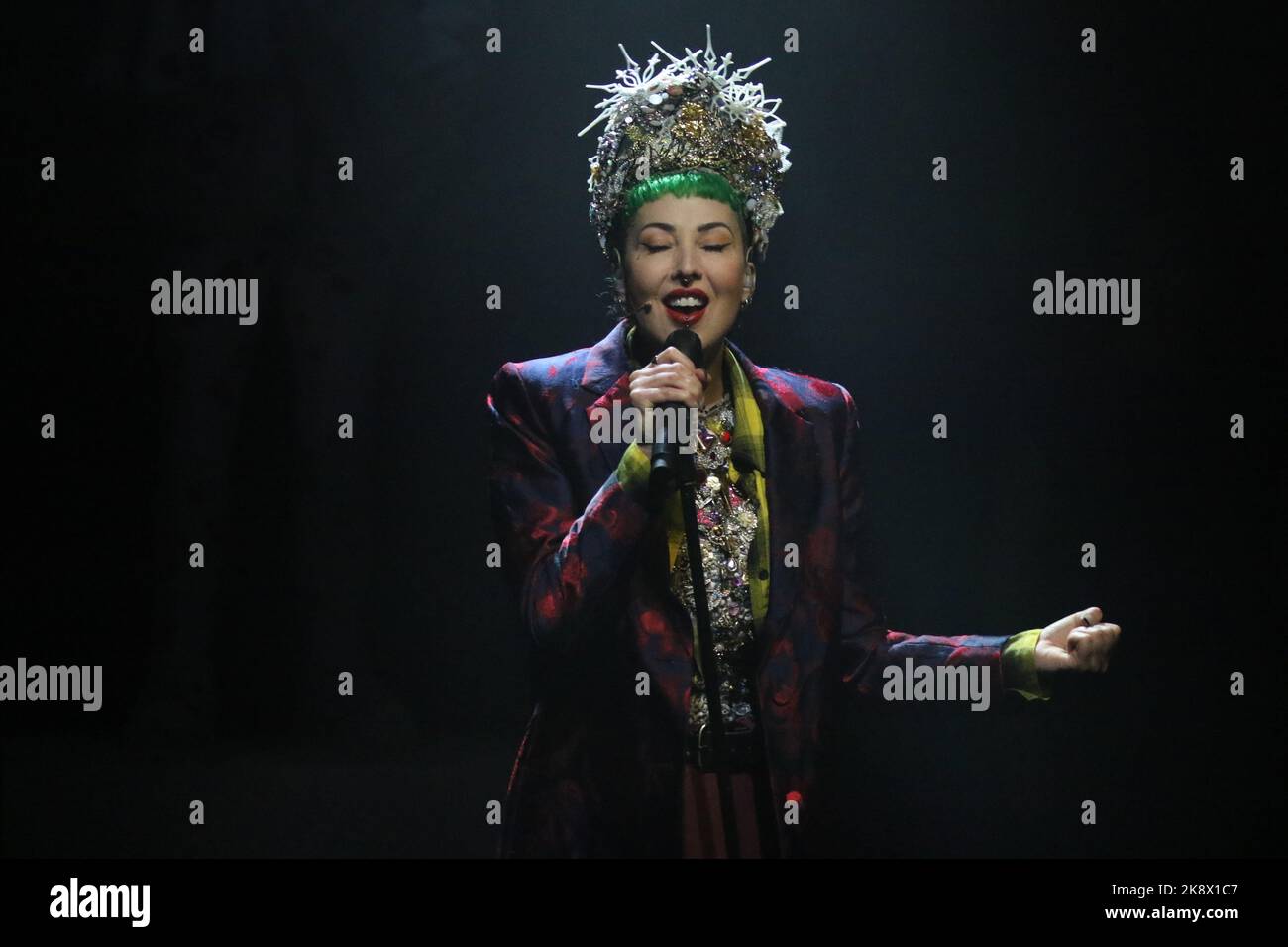 Sydney, Australia. 25th October 2022. Cast perform during a media call ...