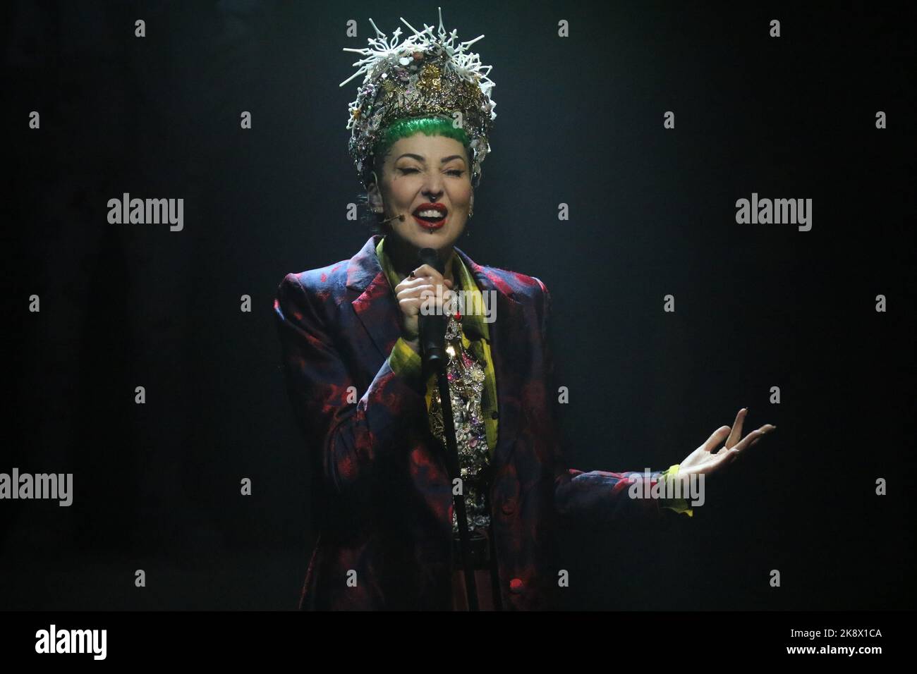 Sydney, Australia. 25th October 2022. Cast perform during a media call ...