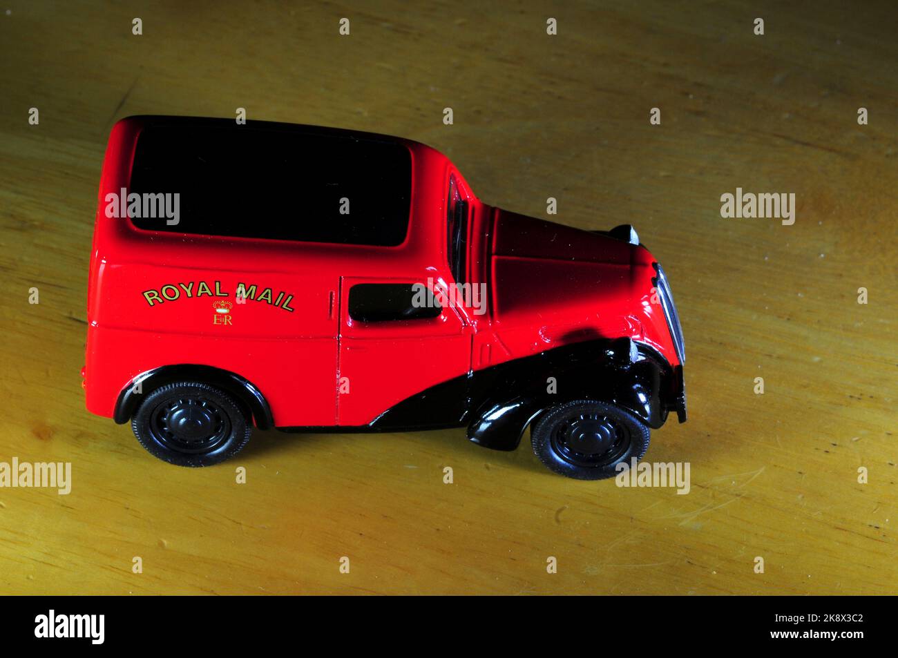 Diecast Corgi Royal Mail Van model Stock Photo - Alamy