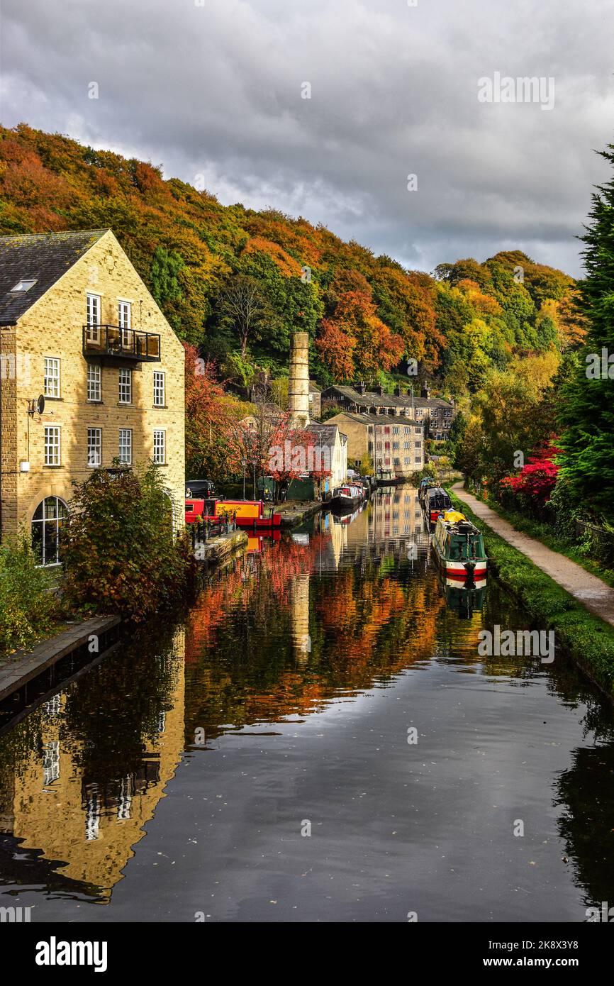 Rochdale Canal, Hebden Bridge Stock Photo - Alamy