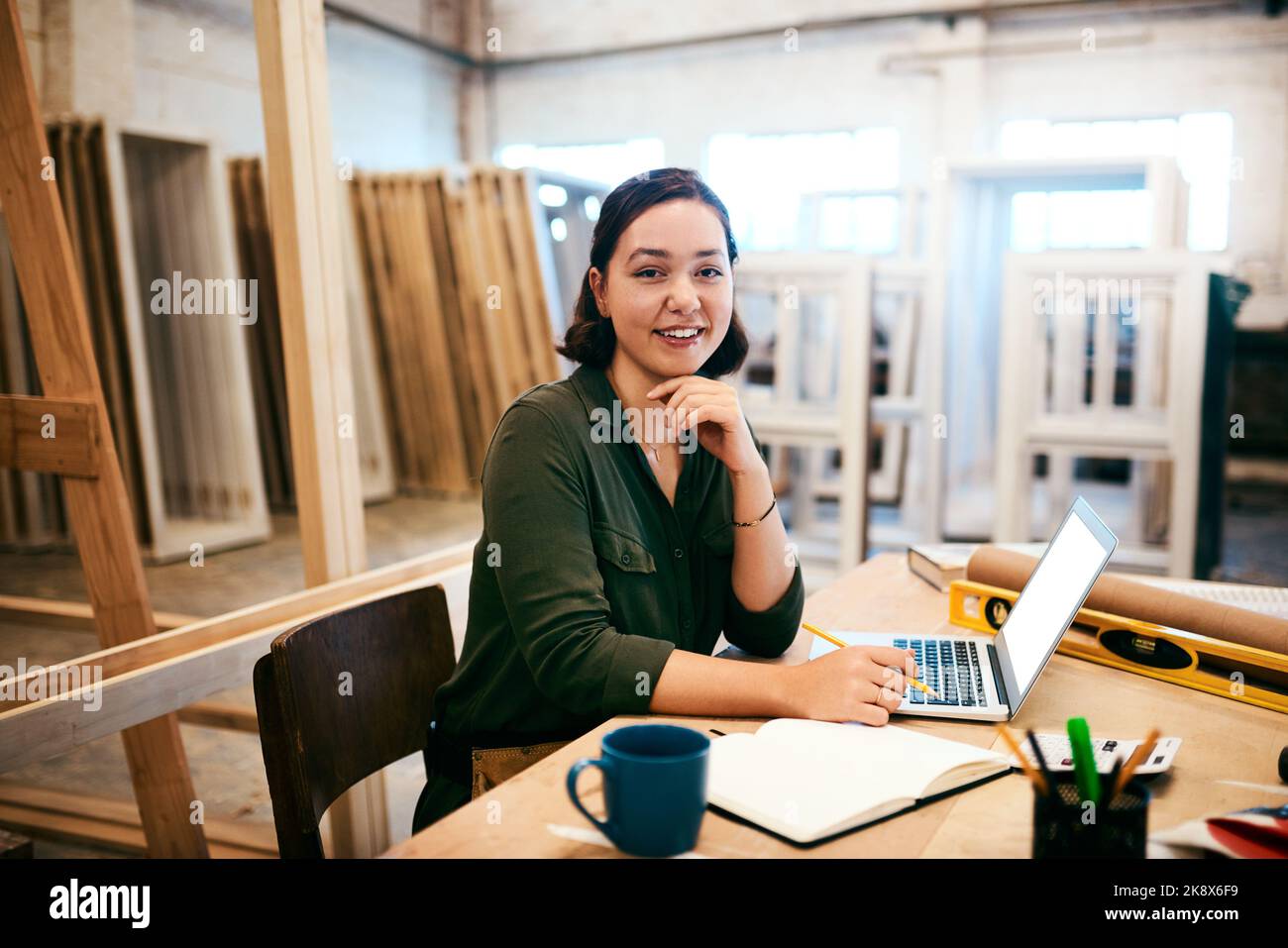 Portrait sitting carpenter hi-res stock photography and images - Alamy