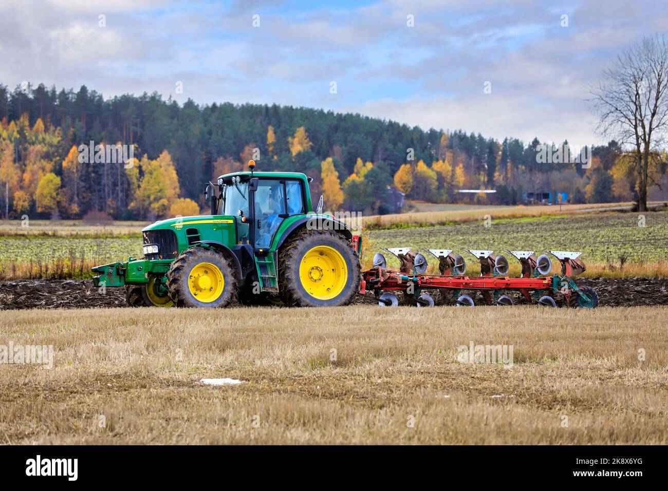 John Deere Tractors 7530