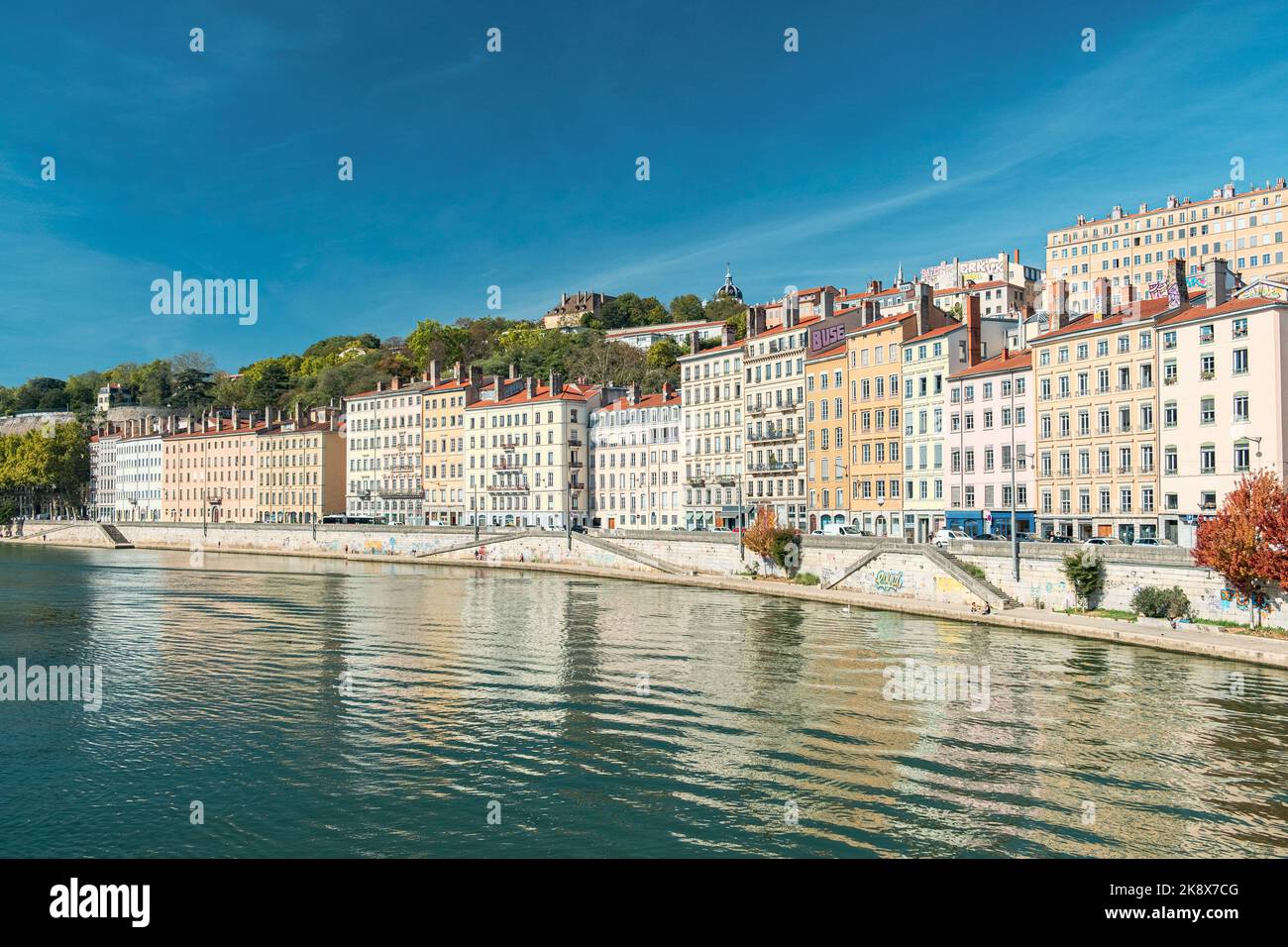 River side dining hi-res stock photography and images - Alamy