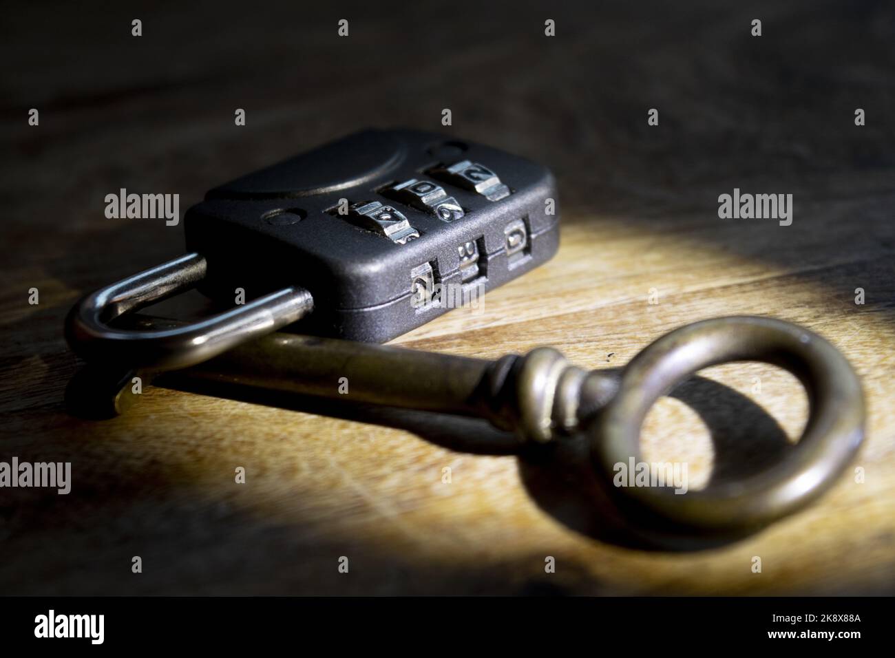 Number padlock hi-res stock photography and images - Alamy