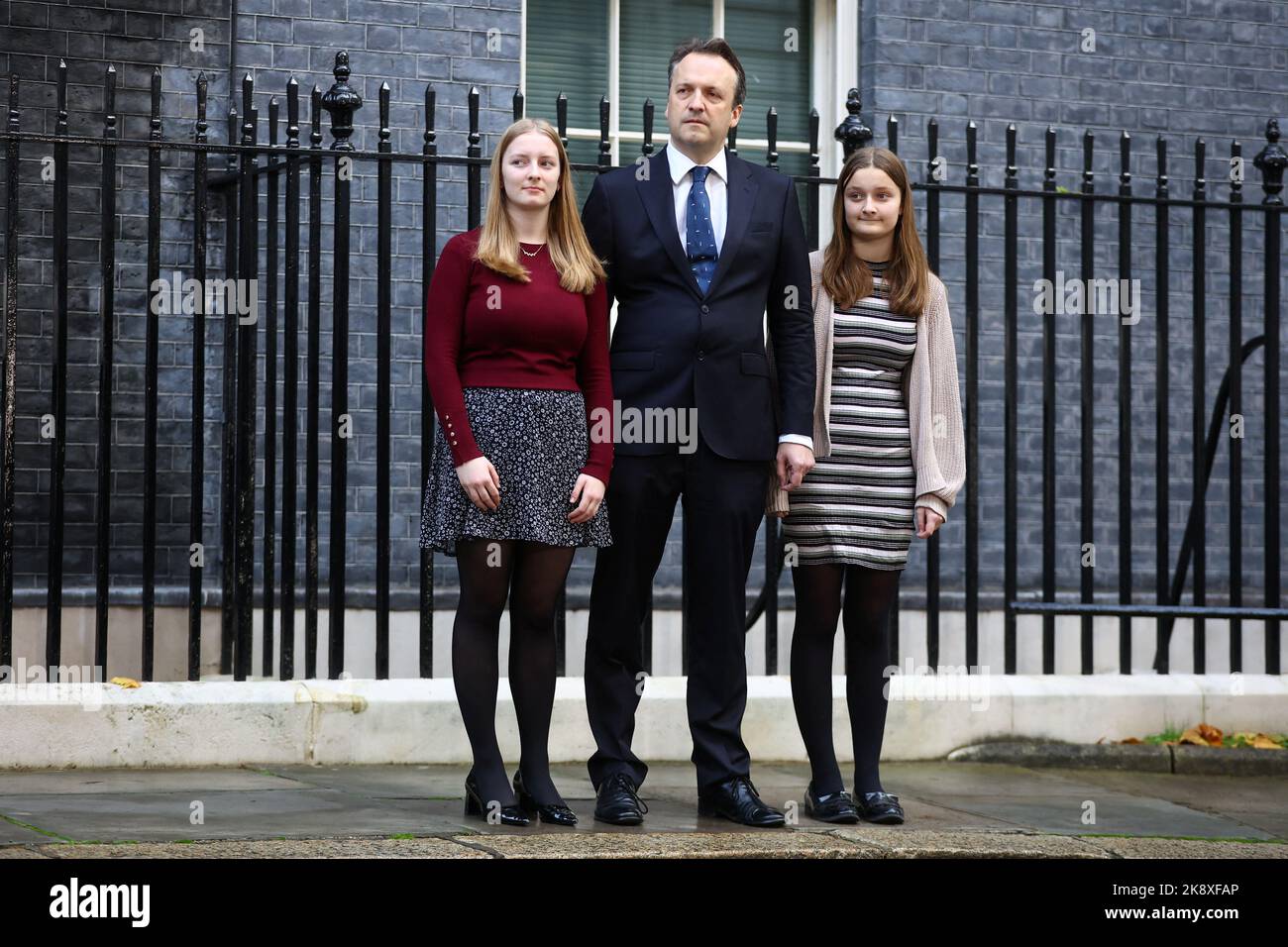 As they stand outside number 10 hi-res stock photography and images - Alamy